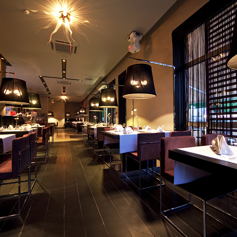 Saveur - Restaurant Template by DotRex